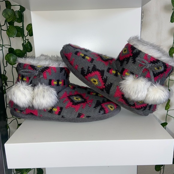Cuddl Duds | Shoes | Fuzzy Boots Cuddl Duds | Poshmark